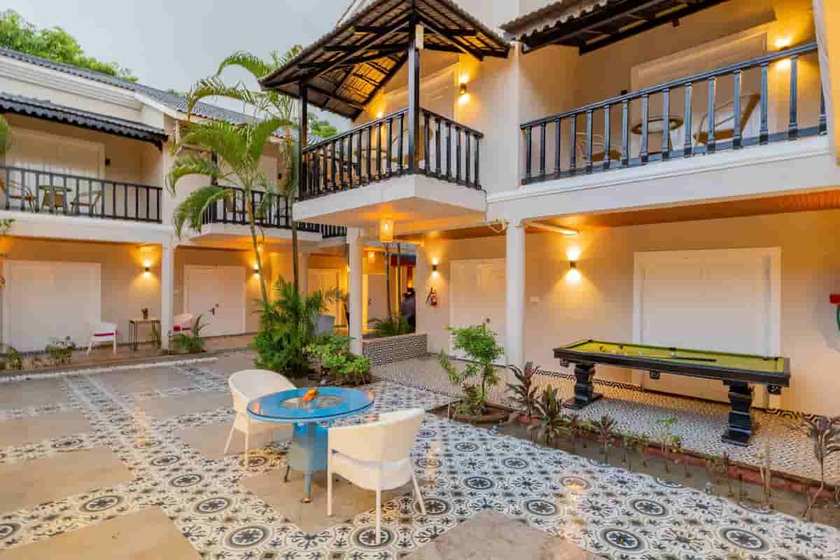 Emperor Ozran by Alaya Stays - 2 BHK Suite With Pool in Goa